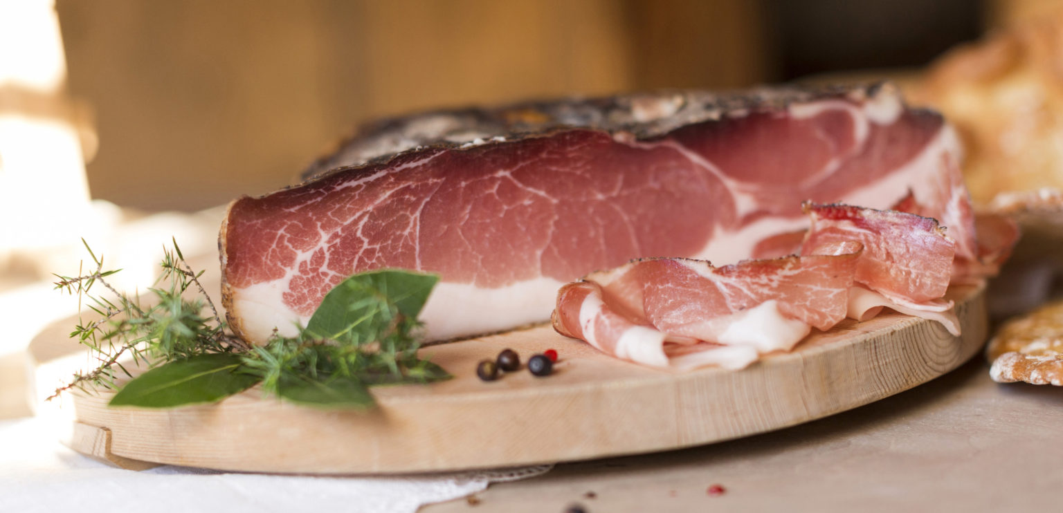 Che cos'è lo speck e come si fa - Speck